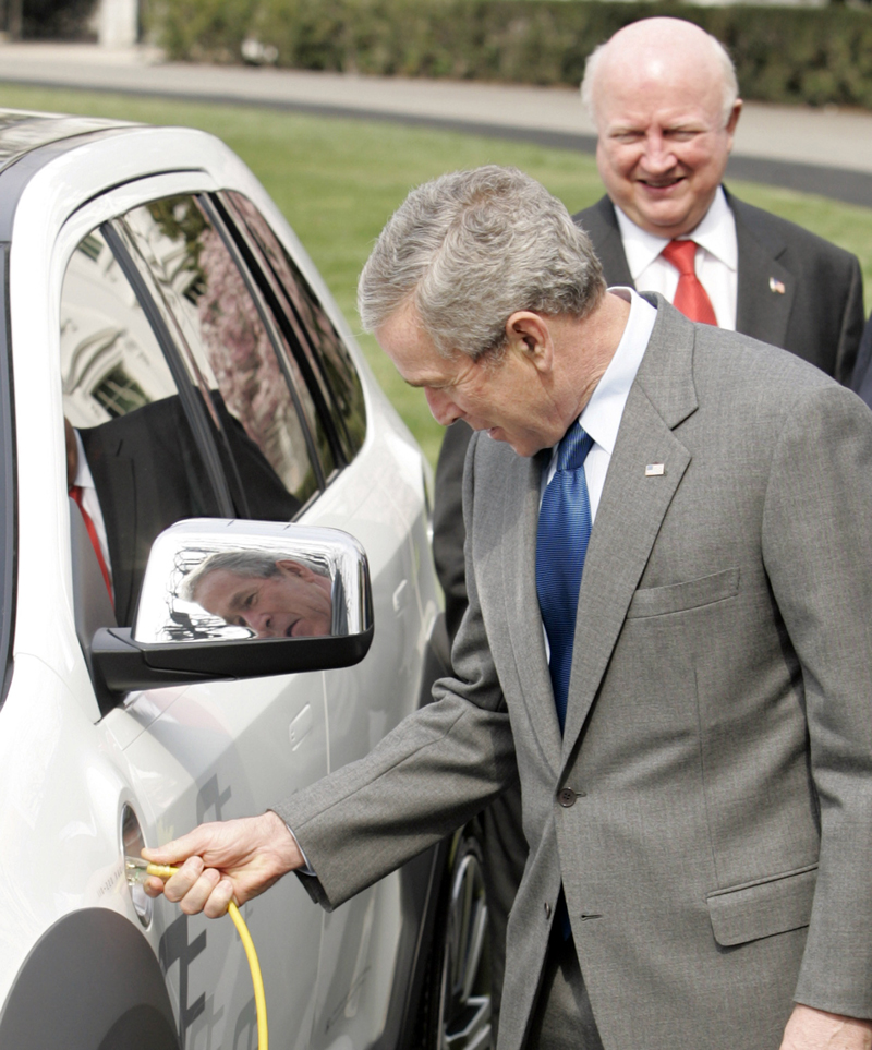 Bush extols alternative fuel vehicles | News, Sports, Jobs - Lawrence ...